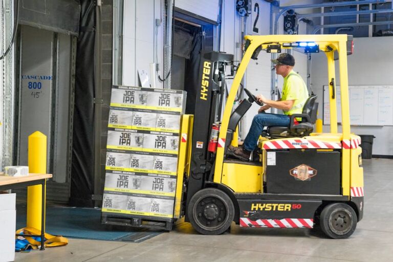 Contract Types for Packaging Operator in Qatar | Employment Guide