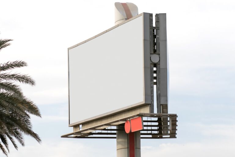 Notice Boards Communication Systems: Complete Guide for GCC Employers